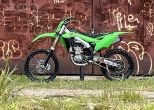 Kawasaki KX 450F 2016 Ogre, ar dzinēja tilpumu 0.45 L un nobraukumu 0 tūkst. km par 4100 €, foto 4 vietnē AUTOMOTO.COM.LV