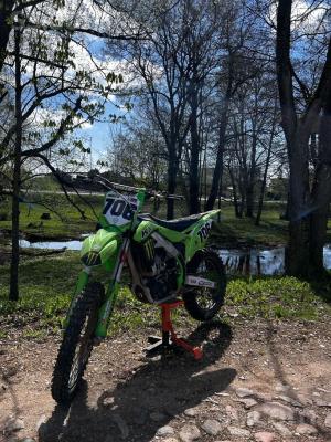 Kawasaki KX 450F 2017 Saldus, ar dzinēja tilpumu 0.45 L un nobraukumu 0 tūkst. km par 2750 €, foto 3 vietnē AUTOMOTO.COM.LV
