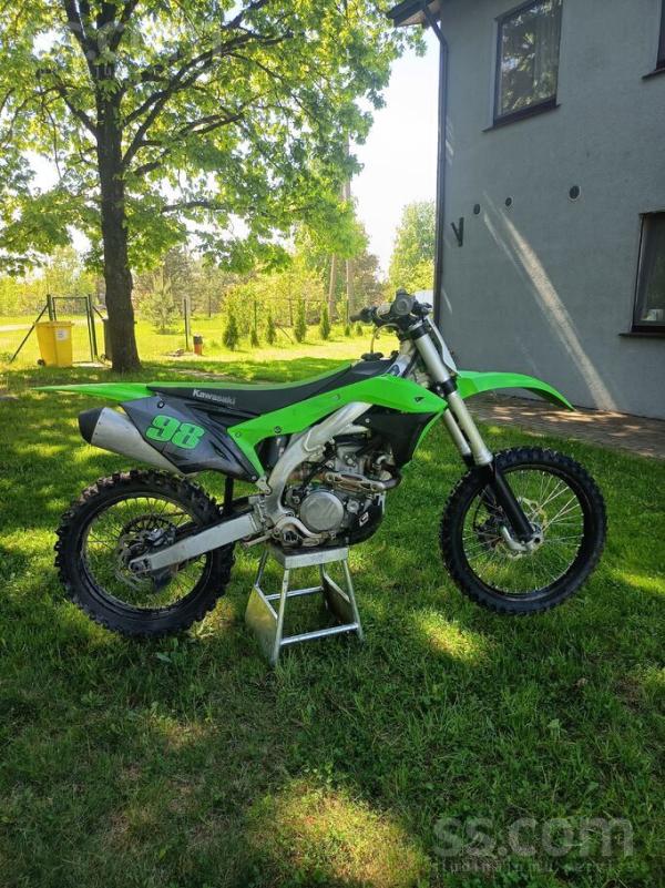 Kawasaki KX 450F 2017 Rīga, ar dzinēja tilpumu 0.45 L un nobraukumu 0 tūkst. km par 2600 €, foto 1 vietnē AUTOMOTO.COM.LV