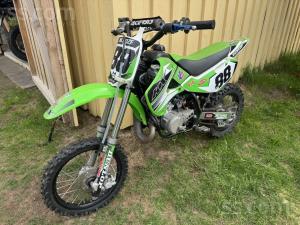 Kawasaki KX 65 2018 Rīga, ar dzinēja tilpumu 65.00 L un nobraukumu 0 tūkst. km par 1450 €, foto 4 vietnē AUTOMOTO.COM.LV