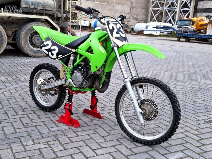 Зеленый Кавасаки KX 85 2000 в Тельшяй, объемом двигателя 0.08 л и пробегом 0 тыс. км за 999 €, фото 4 на AUTOMOTO.COM.LV