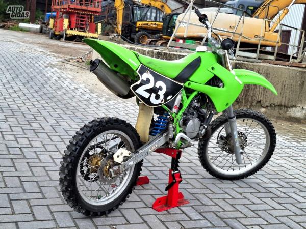 Zaļš Kawasaki KX 85 2000 Telšiai, ar dzinēja tilpumu 0.08 L un nobraukumu 0 tūkst. km par 999 €, foto 5 vietnē AUTOMOTO.COM.LV