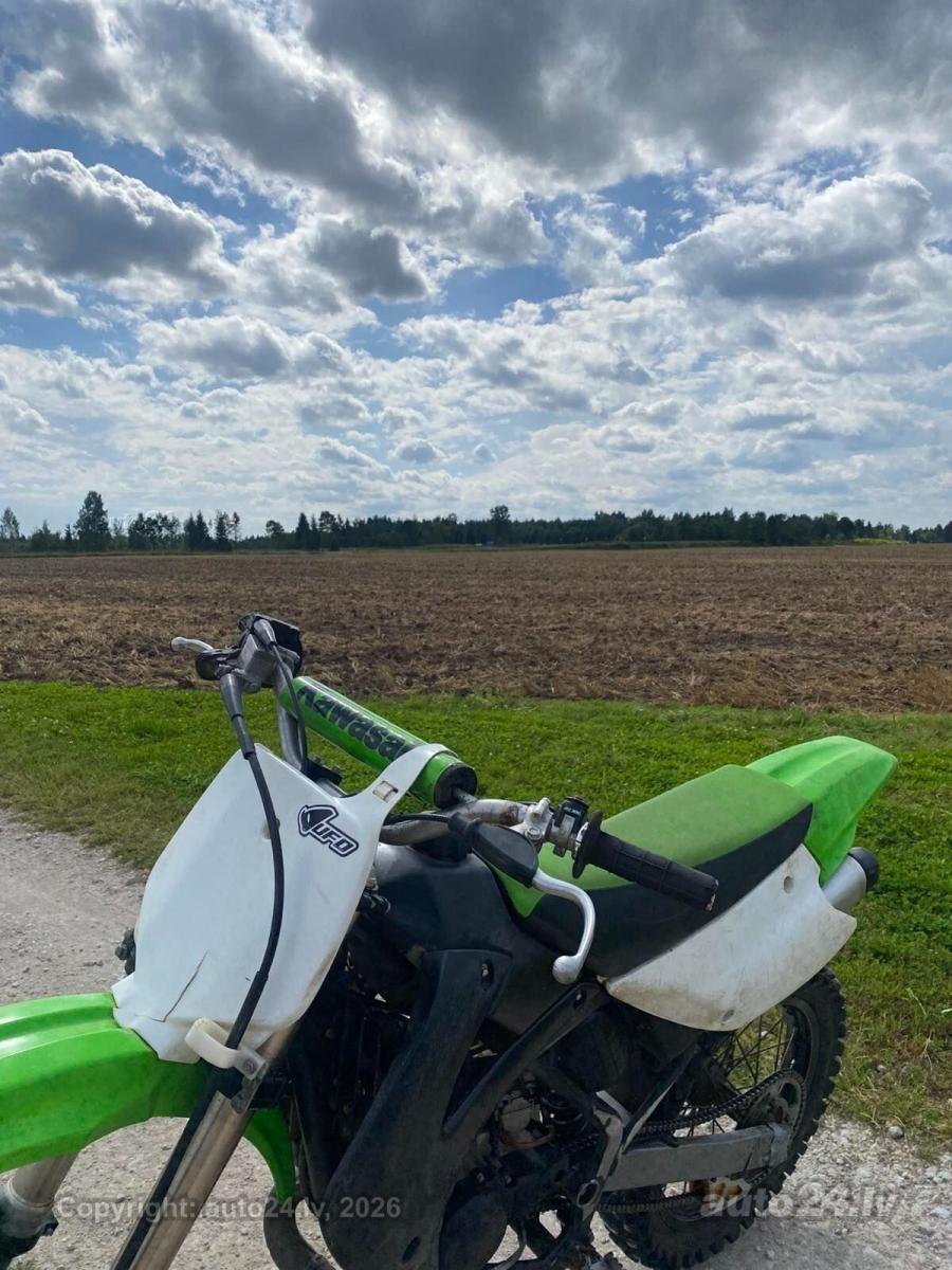 Зеленый Кавасаки KX 85 2010 в Таллин, объемом двигателя 85.00 л и пробегом 0 тыс. км за 1500 €, фото 4 на AUTOMOTO.COM.LV