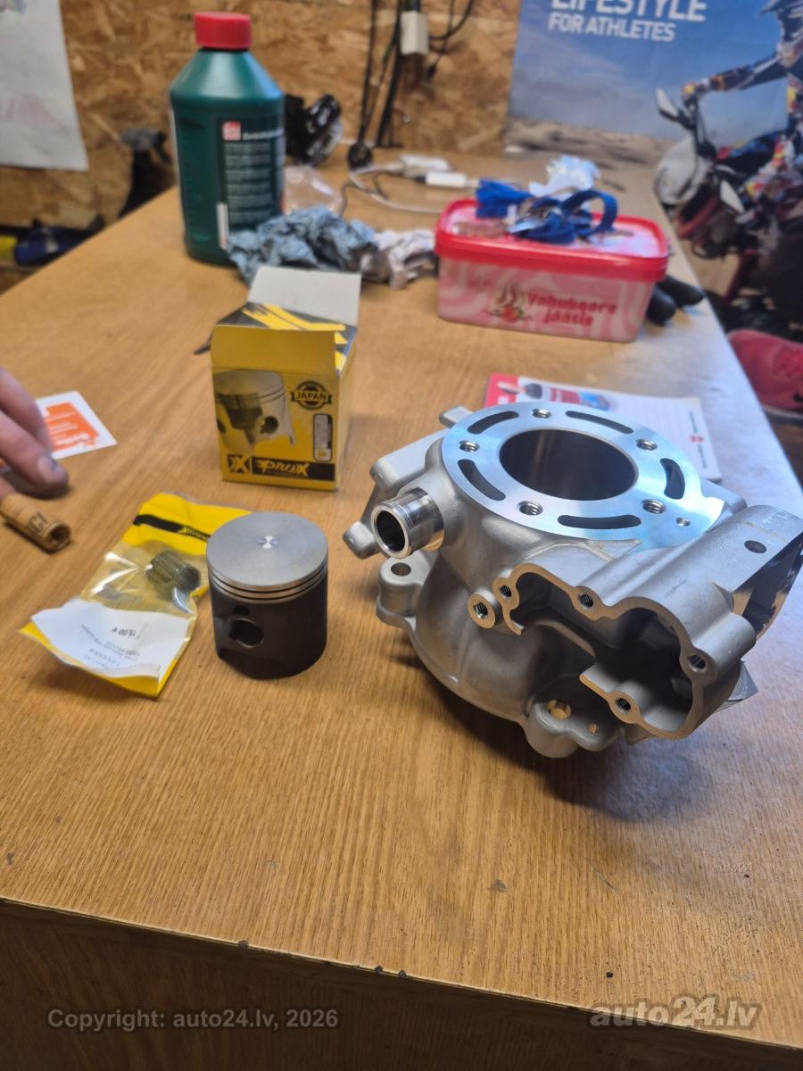Зеленый Кавасаки KX 85 2010 в Таллин, объемом двигателя 85.00 л и пробегом 0 тыс. км за 1500 €, фото 6 на AUTOMOTO.COM.LV