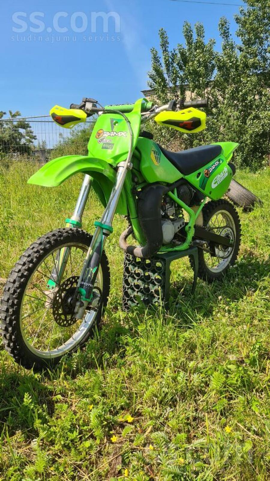 Кавасаки KX 85 2000 в Лиепая, объемом двигателя 85.00 л и пробегом 0 тыс. км за 1250 €, фото 1 на AUTOMOTO.COM.LV