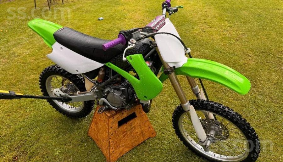 Кавасаки KX 85 2008 в Рига, объемом двигателя 85.00 л и пробегом 0 тыс. км за 1500 €, фото 1 на AUTOMOTO.COM.LV