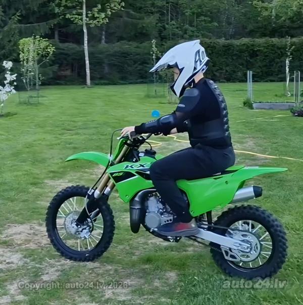 Kawasaki KX 85 2023 Tallina, ar dzinēja tilpumu 0.00 L un nobraukumu 0 tūkst. km par 2700 €, foto 2 vietnē AUTOMOTO.COM.LV