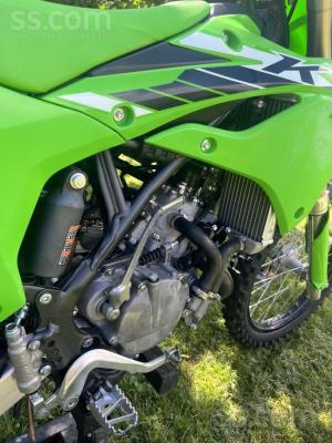 Kawasaki KX 85 2025 Rīga, ar dzinēja tilpumu 85.00 L un nobraukumu 0 tūkst. km par 2700 €, foto 5 vietnē AUTOMOTO.COM.LV