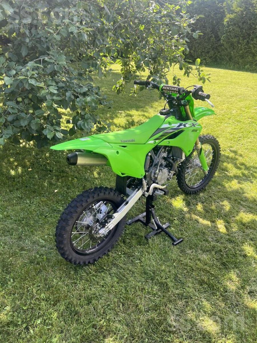 Kawasaki KX 85 2025 Rīga, ar dzinēja tilpumu 85.00 L un nobraukumu 0 tūkst. km par 2700 €, foto 8 vietnē AUTOMOTO.COM.LV