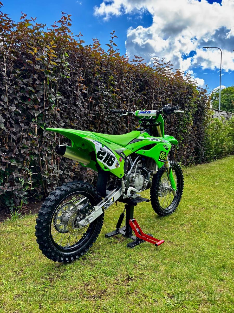 Kawasaki KX 85 2025 in Riga, with an engine capacity of 85.00 L and mileage of 0 thousand km for 2500 €, photo 3 on AUTOMOTO.COM.LV