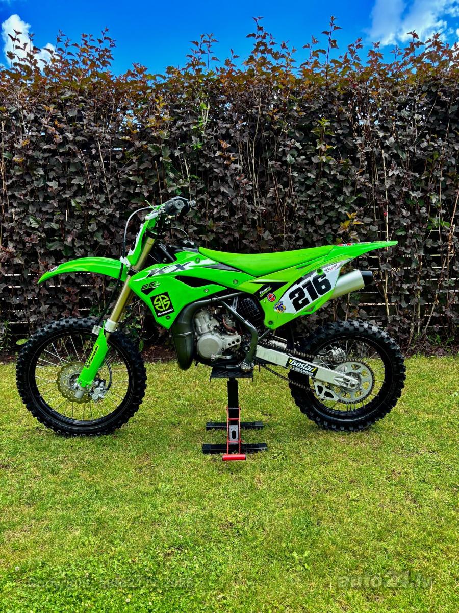 Kawasaki KX 85 2025 in Riga, with an engine capacity of 85.00 L and mileage of 0 thousand km for 2500 €, photo 7 on AUTOMOTO.COM.LV
