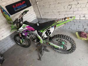 Kawasaki KX 2014 Šilutė, ar dzinēja tilpumu 0.45 L un nobraukumu 1 tūkst. km par 1900 €, foto 6 vietnē AUTOMOTO.COM.LV