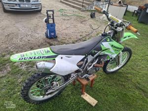 Kawasaki KXF 2004 in Radviliskis, with an engine capacity of 0.25 L and mileage of 0 thousand km for 1450 €, photo 5 on AUTOMOTO.COM.LV
