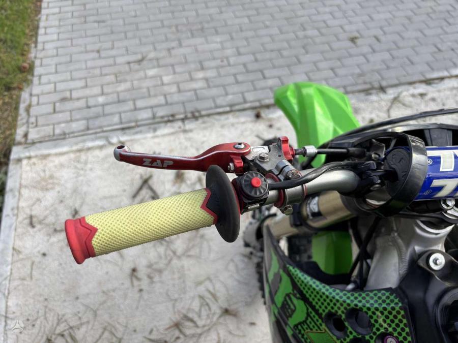 Kawasaki KXF 2010 in Kaunas, with an engine capacity of 0.25 L and mileage of 0 thousand km for 3200 €, photo 27 on AUTOMOTO.COM.LV