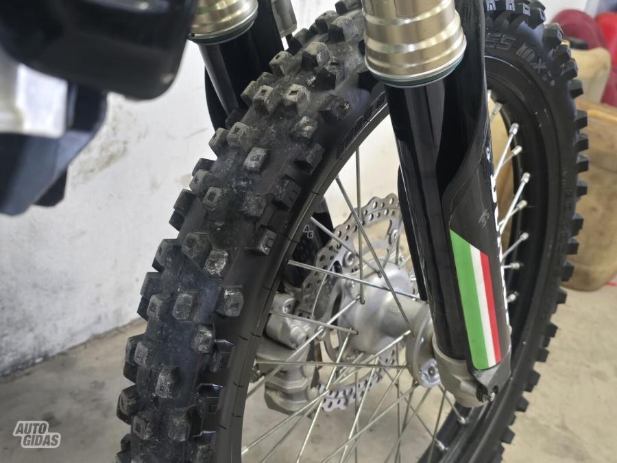 Kawasaki KXF 2014 in Siauliai, with an engine capacity of 0.25 L and mileage of 18 thousand km for 2250 €, photo 17 on AUTOMOTO.COM.LV