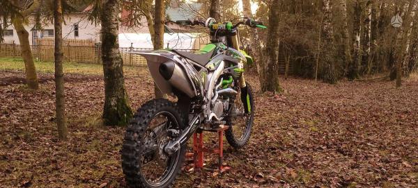 Kawasaki KXF 2015 in Panevezys, with an engine capacity of 0.45 L and mileage of 40 thousand km for 2600 €, photo 3 on AUTOMOTO.COM.LV