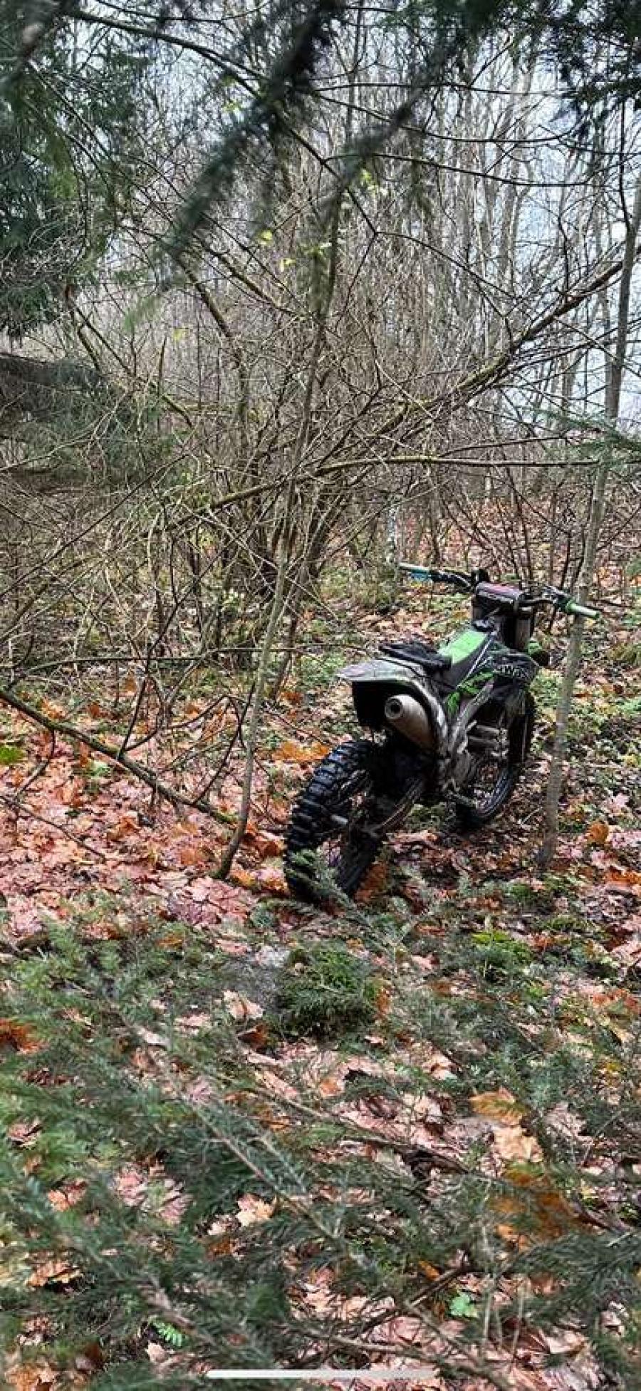 Kawasaki KXF 2016 in Telschi, with an engine capacity of 0.25 L and mileage of 0 thousand km for 2550 €, photo 7 on AUTOMOTO.COM.LV
