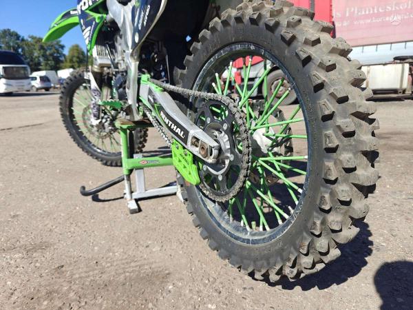 Balts Kawasaki KXF 2012 Kauņa, ar dzinēja tilpumu 0.45 L un nobraukumu 0 tūkst. km par 3200 €, foto 4 vietnē AUTOMOTO.COM.LV