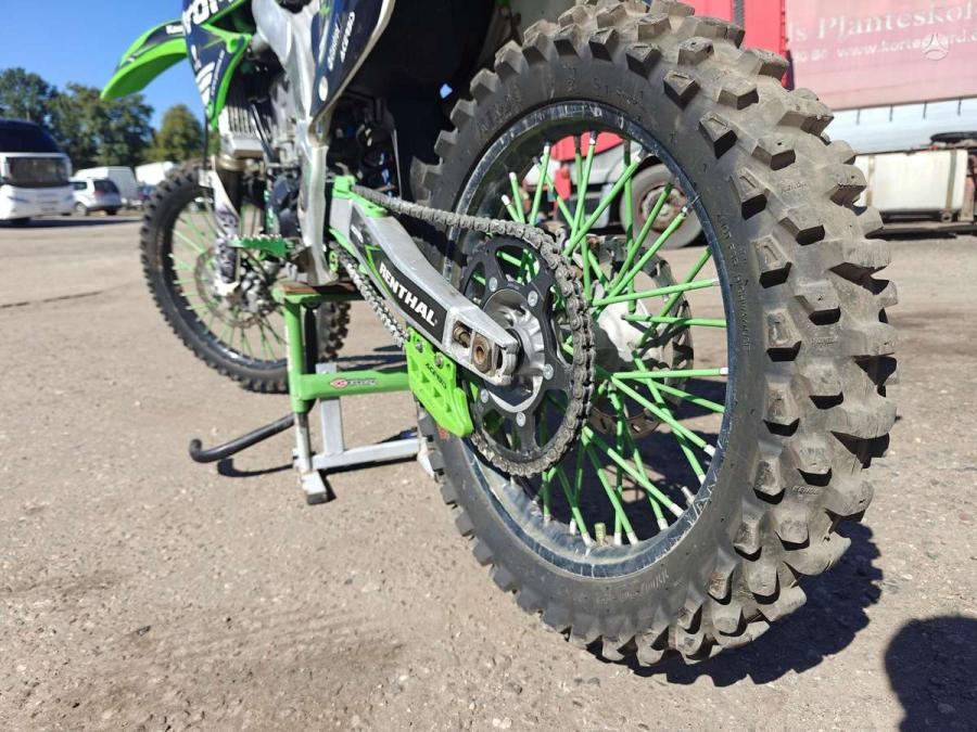 Balts Kawasaki KXF 2012 Kauņa, ar dzinēja tilpumu 0.45 L un nobraukumu 0 tūkst. km par 3200 €, foto 4 vietnē AUTOMOTO.COM.LV