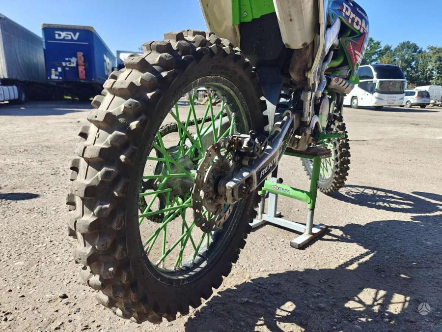 Balts Kawasaki KXF 2012 Kauņa, ar dzinēja tilpumu 0.45 L un nobraukumu 0 tūkst. km par 3200 €, foto 5 vietnē AUTOMOTO.COM.LV
