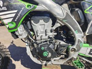 Balts Kawasaki KXF 2012 Kauņa, ar dzinēja tilpumu 0.45 L un nobraukumu 0 tūkst. km par 3200 €, foto 6 vietnē AUTOMOTO.COM.LV