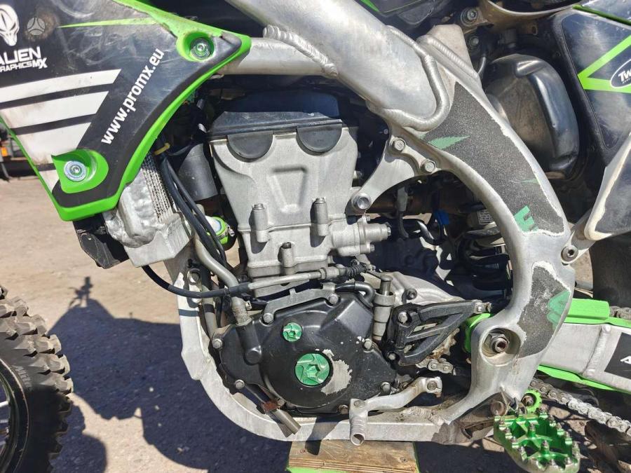 Balts Kawasaki KXF 2012 Kauņa, ar dzinēja tilpumu 0.45 L un nobraukumu 0 tūkst. km par 3200 €, foto 6 vietnē AUTOMOTO.COM.LV