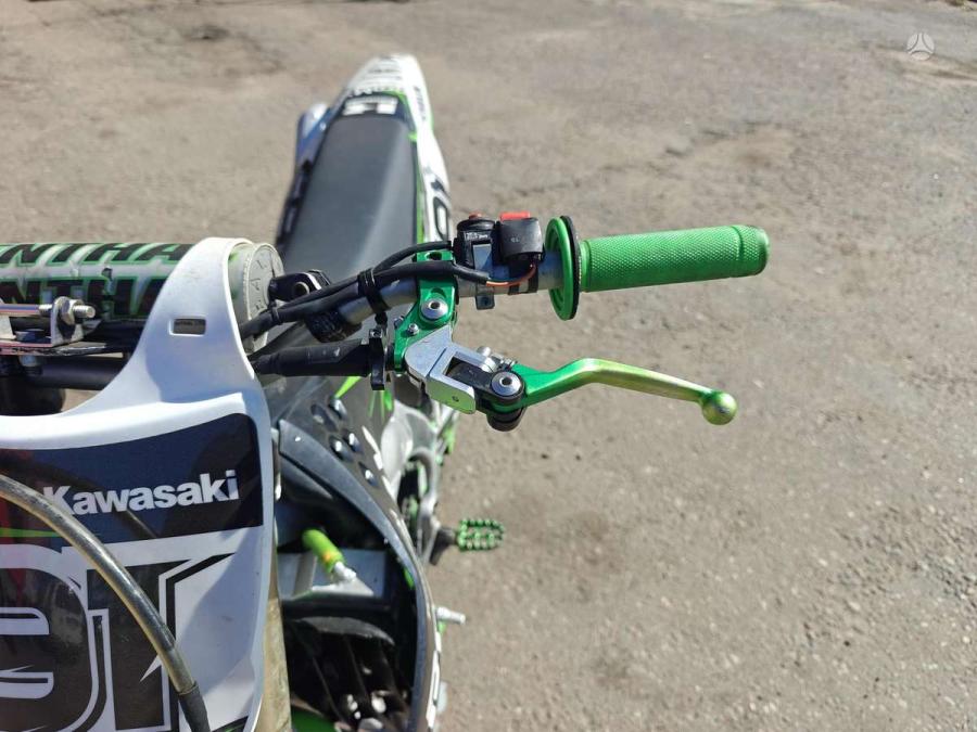 Balts Kawasaki KXF 2012 Kauņa, ar dzinēja tilpumu 0.45 L un nobraukumu 0 tūkst. km par 3200 €, foto 8 vietnē AUTOMOTO.COM.LV