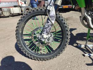 Balts Kawasaki KXF 2012 Kauņa, ar dzinēja tilpumu 0.45 L un nobraukumu 0 tūkst. km par 3200 €, foto 12 vietnē AUTOMOTO.COM.LV