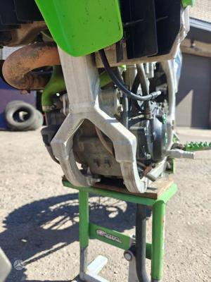 Balts Kawasaki KXF 2012 Kauņa, ar dzinēja tilpumu 0.45 L un nobraukumu 0 tūkst. km par 3200 €, foto 15 vietnē AUTOMOTO.COM.LV