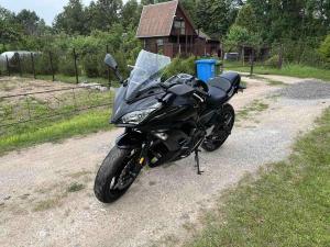 Melns Kawasaki Ninja 650 2017 Kauņa, ar dzinēja tilpumu 0.65 L un nobraukumu 19 tūkst. km par 5499 €, foto  vietnē AUTOMOTO.COM.LV