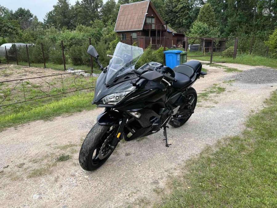 Черный Кавасаки Ninja 650 2017 в Каунас, объемом двигателя 0.65 л и пробегом 19 тыс. км за 5499 €, фото 1 на AUTOMOTO.COM.LV