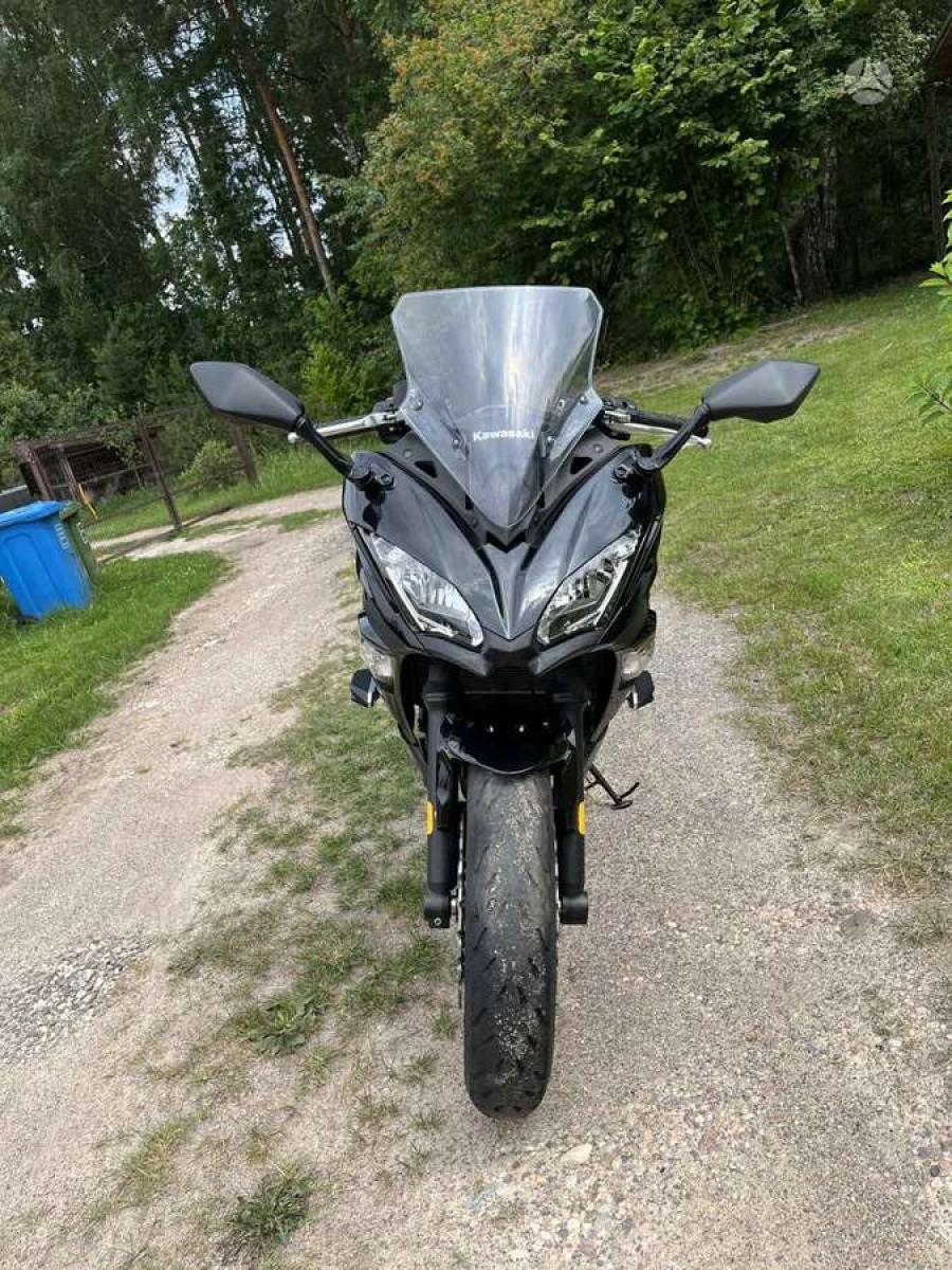Черный Кавасаки Ninja 650 2017 в Каунас, объемом двигателя 0.65 л и пробегом 19 тыс. км за 5499 €, фото 4 на AUTOMOTO.COM.LV