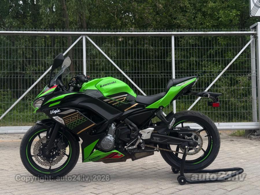 Black Kawasaki Ninja 650 2020 in Parnu, with an engine capacity of 0.65 L and mileage of 25 thousand km for 6190 €, photo 1 on AUTOMOTO.COM.LV