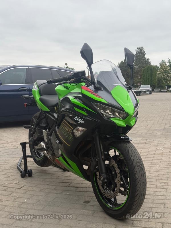 Черный Кавасаки Ninja 650 2020 в Пярну, объемом двигателя 0.65 л и пробегом 25 тыс. км за 6190 €, фото 4 на AUTOMOTO.COM.LV