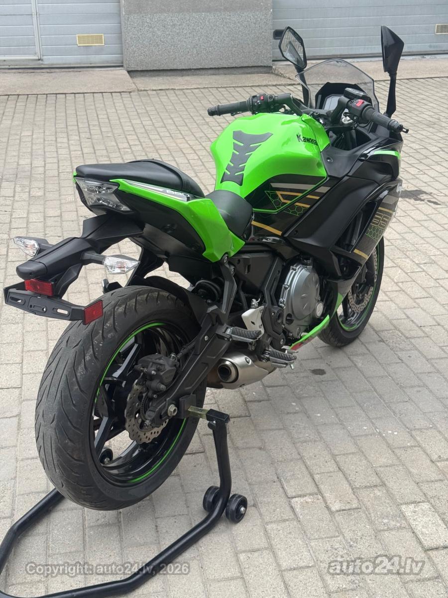 Black Kawasaki Ninja 650 2020 in Parnu, with an engine capacity of 0.65 L and mileage of 25 thousand km for 6190 €, photo 8 on AUTOMOTO.COM.LV