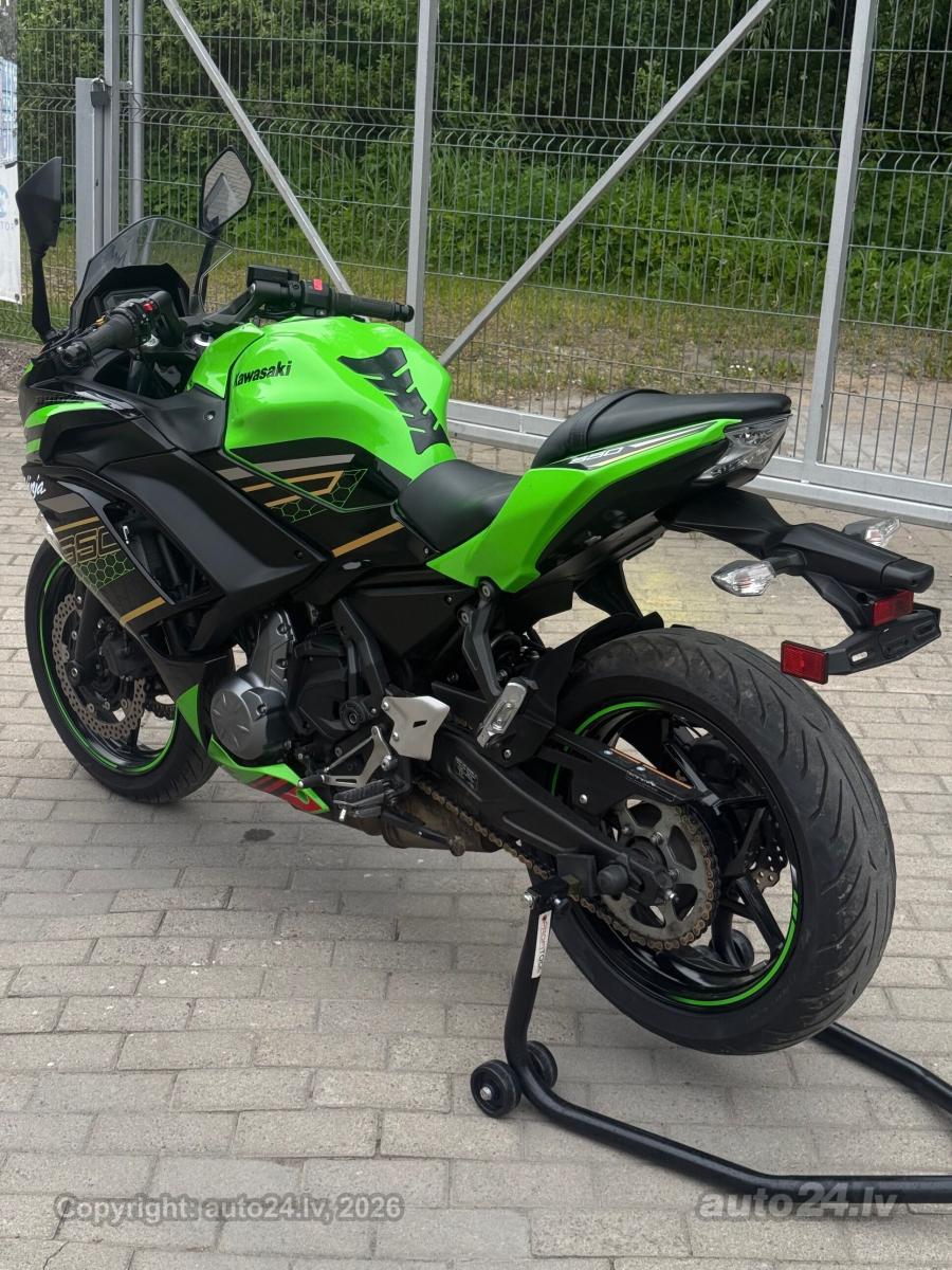 Black Kawasaki Ninja 650 2020 in Parnu, with an engine capacity of 0.65 L and mileage of 25 thousand km for 6190 €, photo 9 on AUTOMOTO.COM.LV