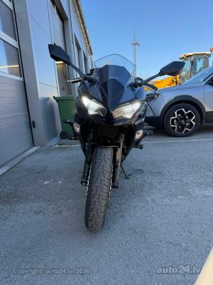 Black Kawasaki Ninja 650 2021 in Parnu, with an engine capacity of 0.65 L and mileage of 21 thousand km for 5900 €, photo 5 on AUTOMOTO.COM.LV