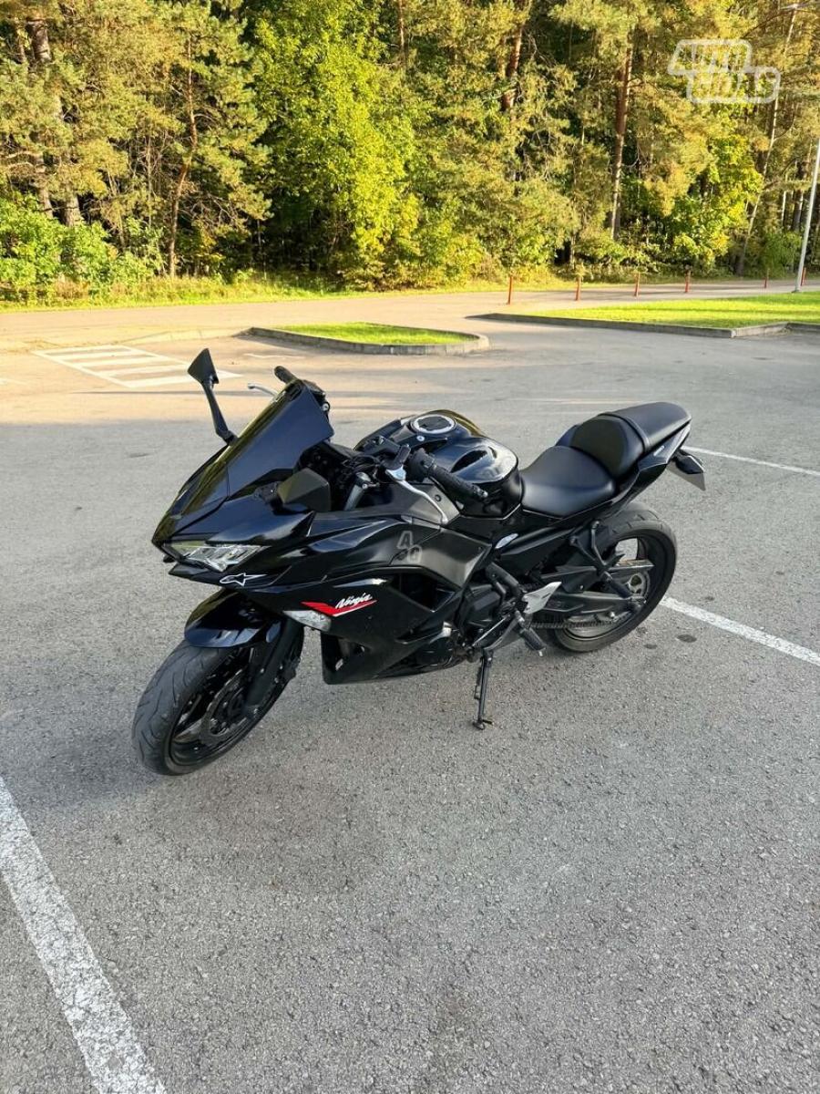 Черный Кавасаки Ninja 650 2021 в Пренай, объемом двигателя 0.65 л и пробегом 19 тыс. км за 5499 €, фото 1 на AUTOMOTO.COM.LV
