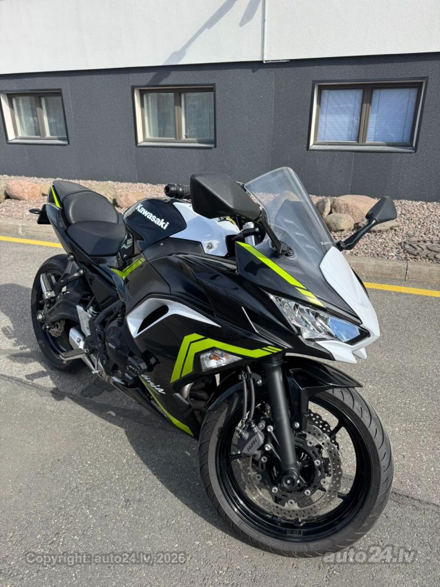 Black Kawasaki Ninja 650 2022 in Tallinn, with an engine capacity of 0.65 L and mileage of 7 thousand km for 6500 €, photo 1 on AUTOMOTO.COM.LV