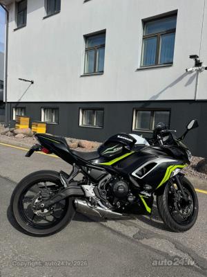 Black Kawasaki Ninja 650 2022 in Tallinn, with an engine capacity of 0.65 L and mileage of 7 thousand km for 6500 €, photo 2 on AUTOMOTO.COM.LV