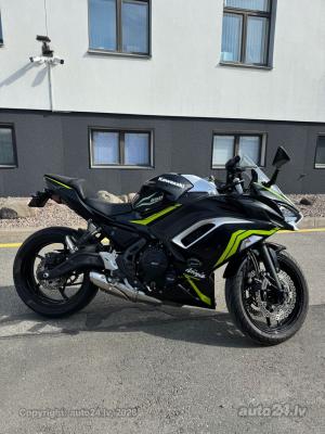 Black Kawasaki Ninja 650 2022 in Tallinn, with an engine capacity of 0.65 L and mileage of 7 thousand km for 6500 €, photo 9 on AUTOMOTO.COM.LV