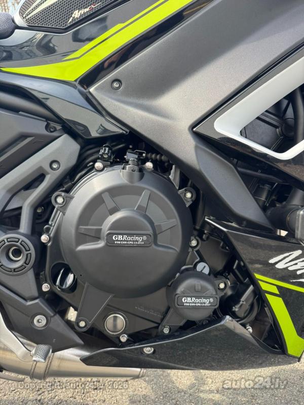 Black Kawasaki Ninja 650 2022 in Tallinn, with an engine capacity of 0.65 L and mileage of 7 thousand km for 6500 €, photo 3 on AUTOMOTO.COM.LV