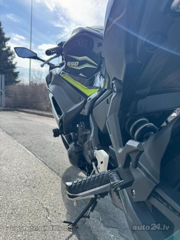 Black Kawasaki Ninja 650 2022 in Tallinn, with an engine capacity of 0.65 L and mileage of 7 thousand km for 6500 €, photo 11 on AUTOMOTO.COM.LV