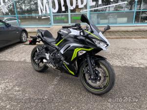 Melns Kawasaki Ninja 650 2022 Tallina, ar dzinēja tilpumu 0.65 L un nobraukumu 10 tūkst. km par 5900 €, foto 3 vietnē AUTOMOTO.COM.LV