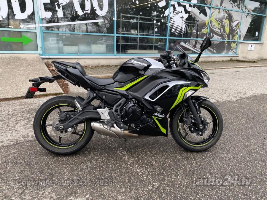 Melns Kawasaki Ninja 650 2022 Tallina, ar dzinēja tilpumu 0.65 L un nobraukumu 10 tūkst. km par 5900 €, foto 5 vietnē AUTOMOTO.COM.LV