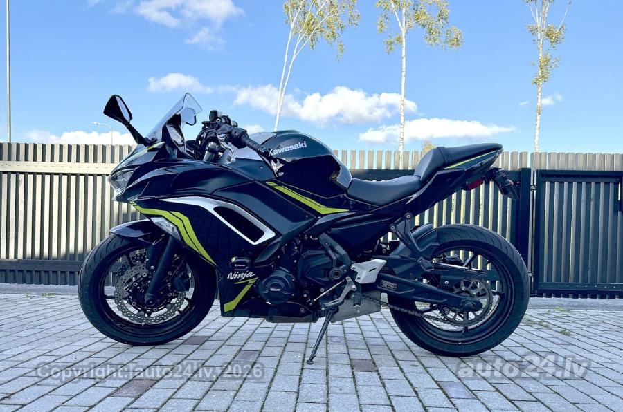 Black Kawasaki Ninja 650 2022 in Rapla, with an engine capacity of 0.65 L and mileage of 9 thousand km for 6300 €, photo 3 on AUTOMOTO.COM.LV