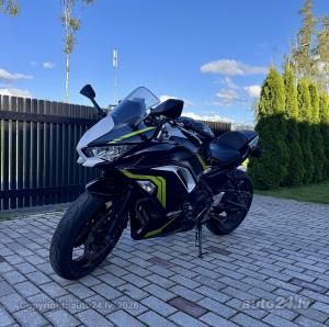 Black Kawasaki Ninja 650 2022 in Rapla, with an engine capacity of 0.65 L and mileage of 9 thousand km for 6300 €, photo 6 on AUTOMOTO.COM.LV