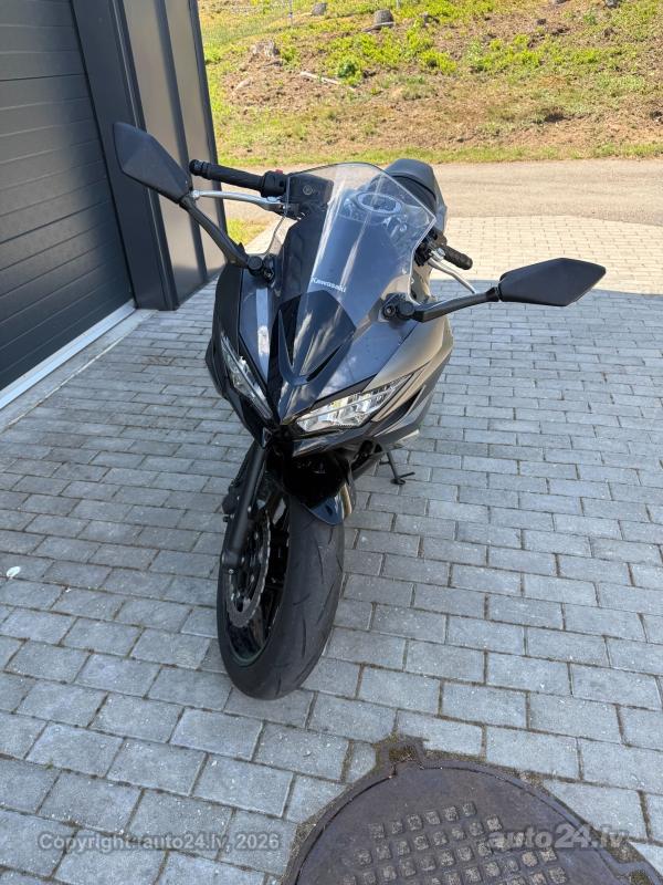 Black Kawasaki Ninja 650 2023 in Voru, with an engine capacity of 0.65 L and mileage of 3 thousand km for 6400 €, photo 2 on AUTOMOTO.COM.LV