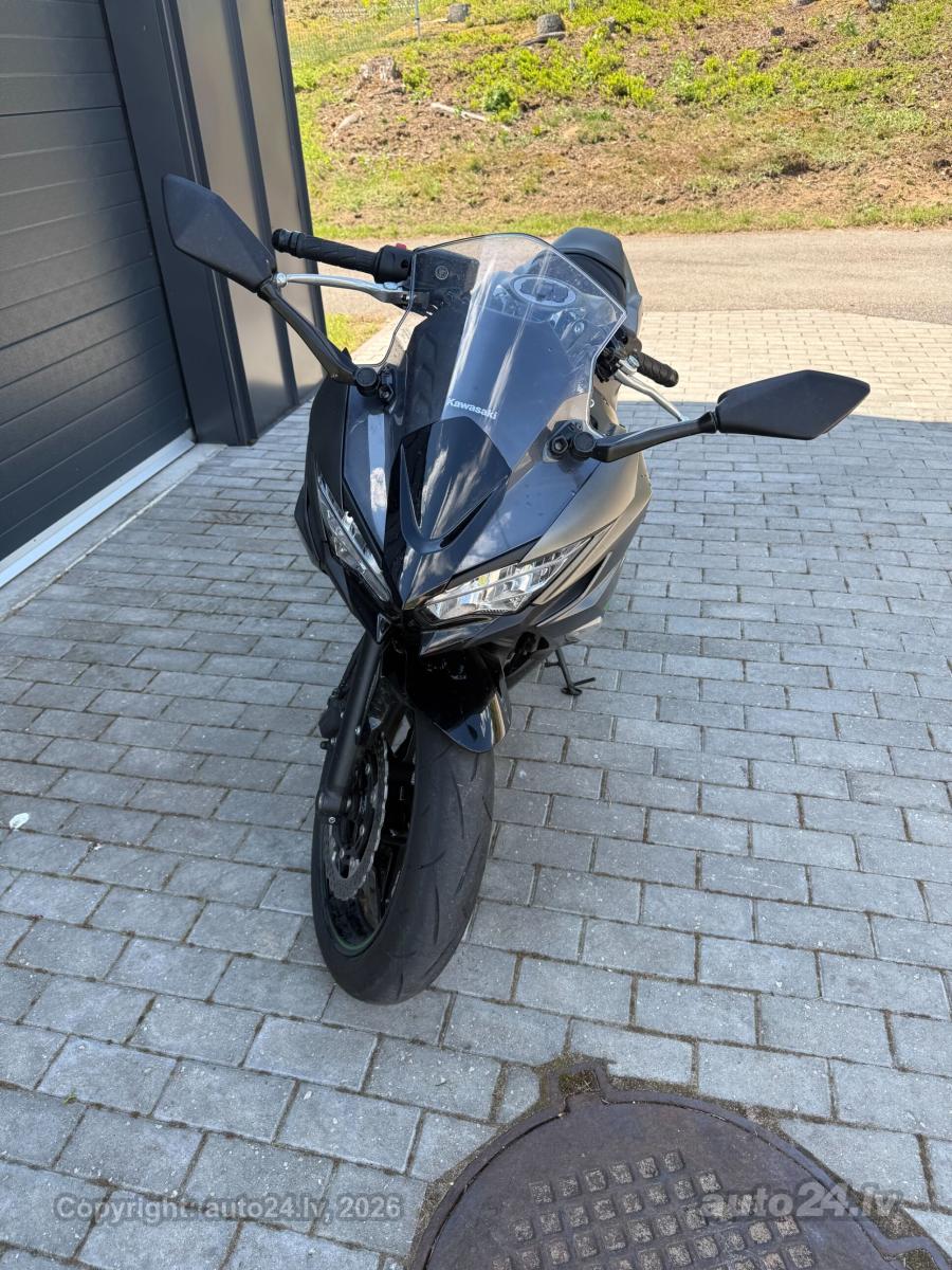 Melns Kawasaki Ninja 650 2023 Veru, ar dzinēja tilpumu 0.65 L un nobraukumu 3 tūkst. km par 6400 €, foto 3 vietnē AUTOMOTO.COM.LV