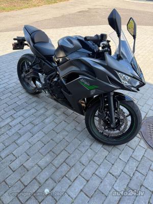 Melns Kawasaki Ninja 650 2023 Veru, ar dzinēja tilpumu 0.65 L un nobraukumu 3 tūkst. km par 6400 €, foto 4 vietnē AUTOMOTO.COM.LV